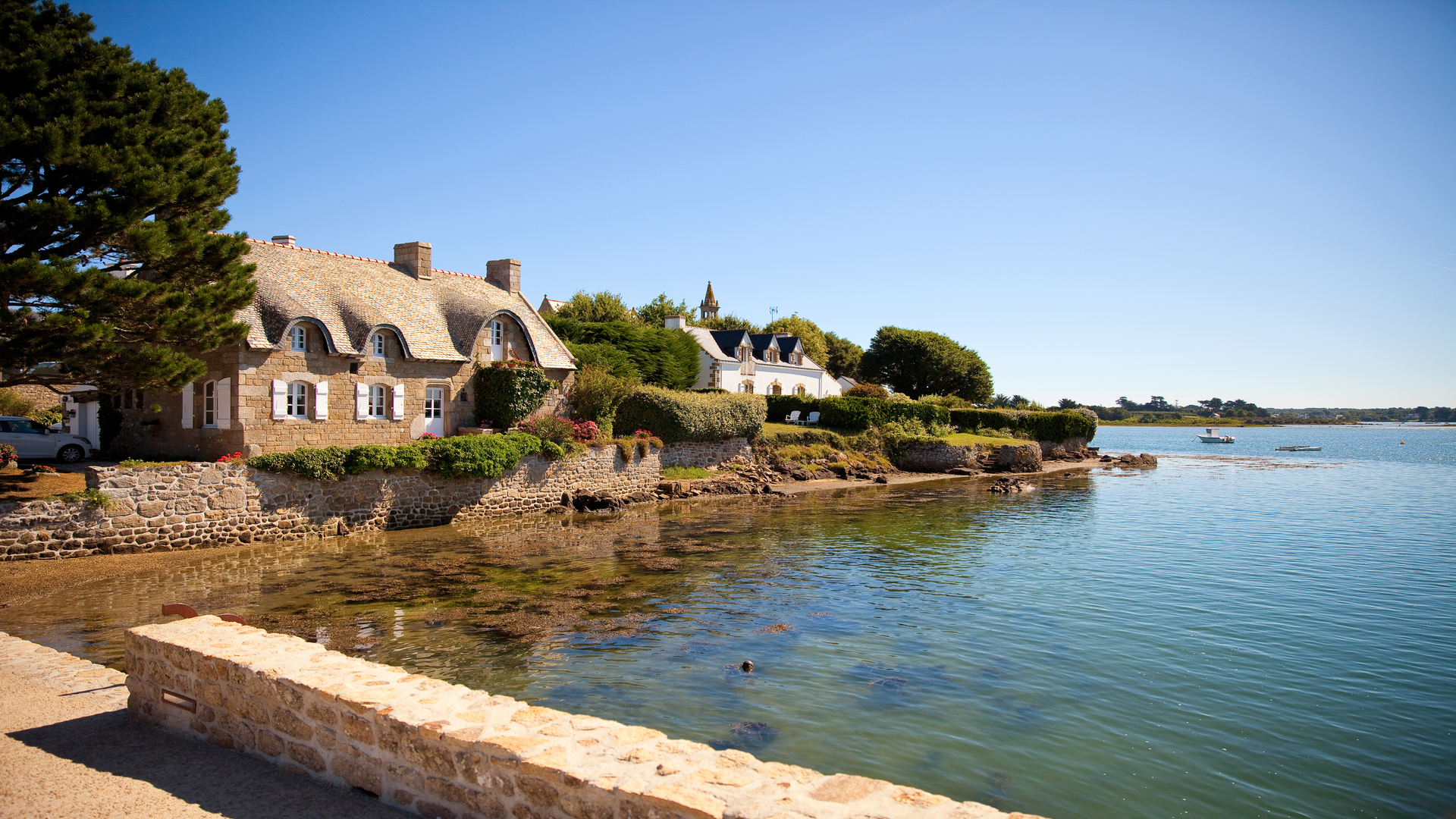 En France, cette petite île méconnue est l’un des plus beaux sites de ...
