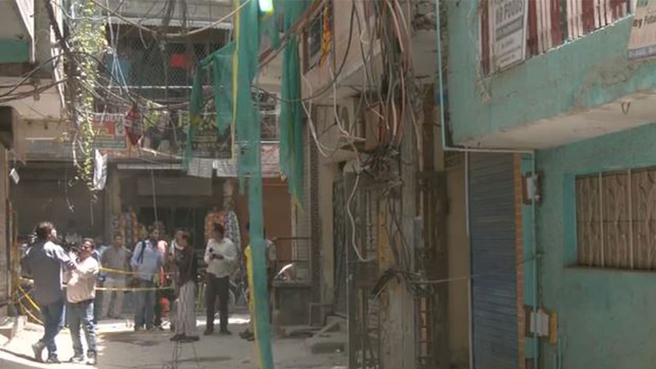 Delhi: MCD's crackdown leads to 95 demolitions, 124 properties sealed