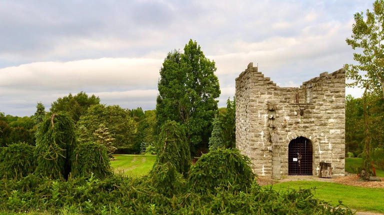 New York's once-thriving dairy farm is now a stunning botanical garden ...