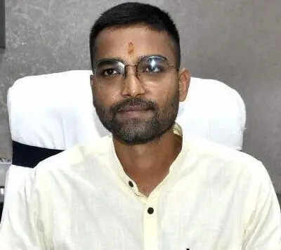 SC plea questions continuationof Deepak Prakash as minister