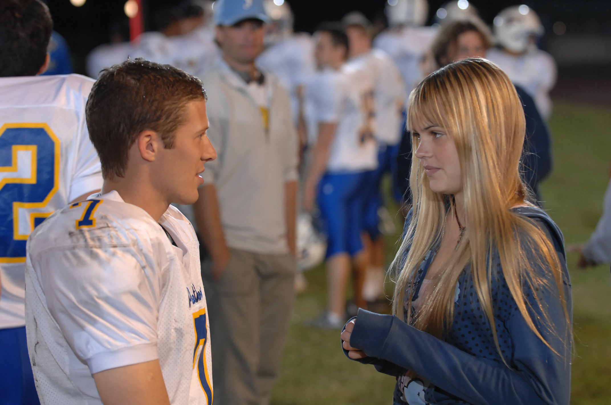 FNL’s Aimee Teegarden predicts what Julie & Matt are doing today