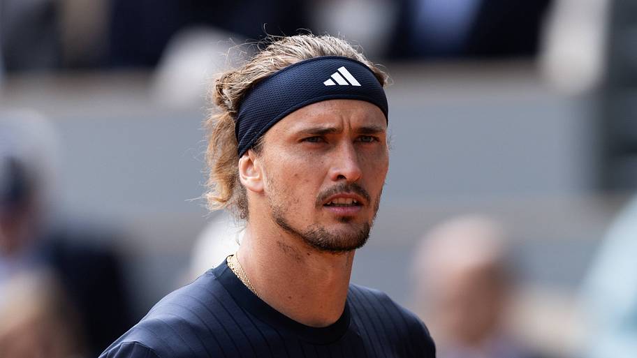 Alexander Zverev's ex-GF Brenda Patea models brown swimsuit before ...