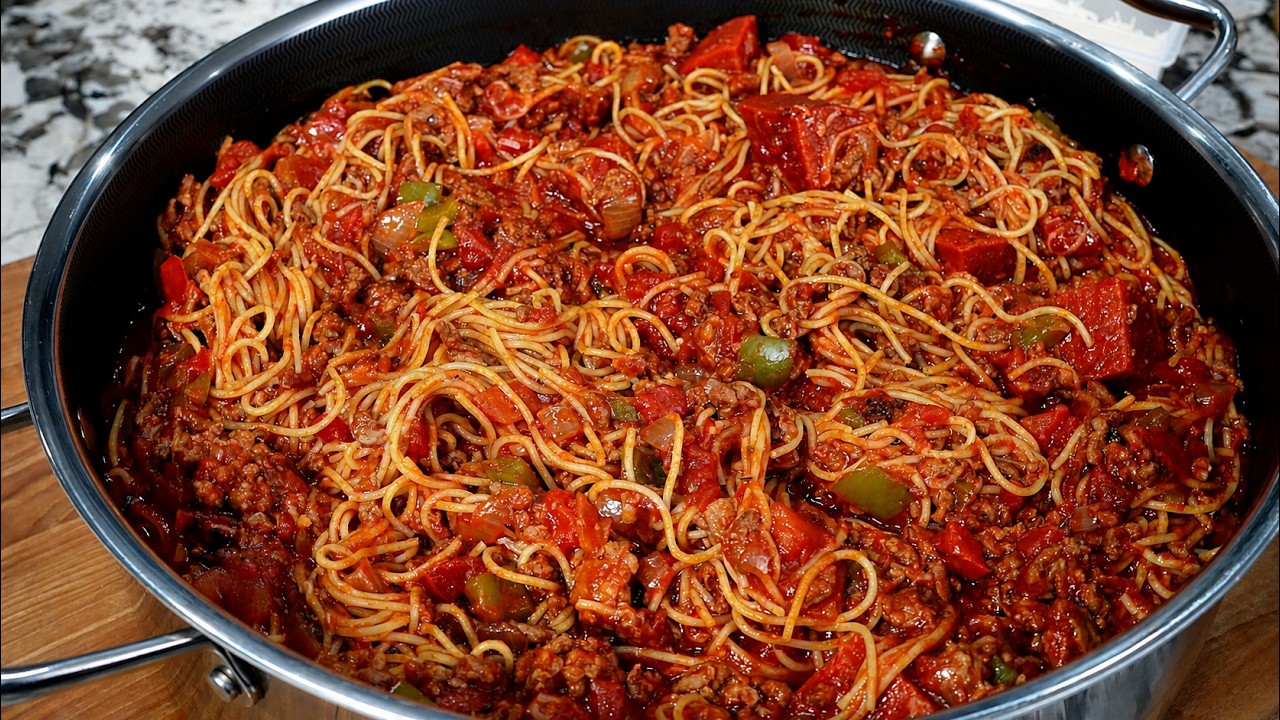 Southern spaghetti looks like comfort food overload