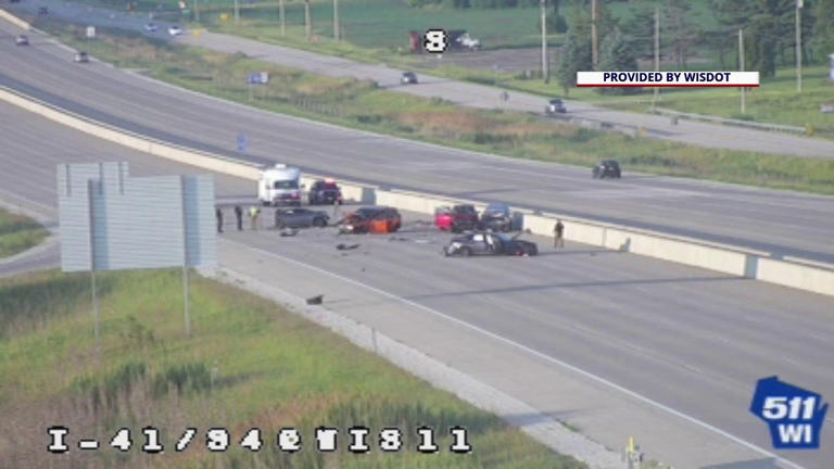 I-94 crash in Racine County, northbound lanes closed