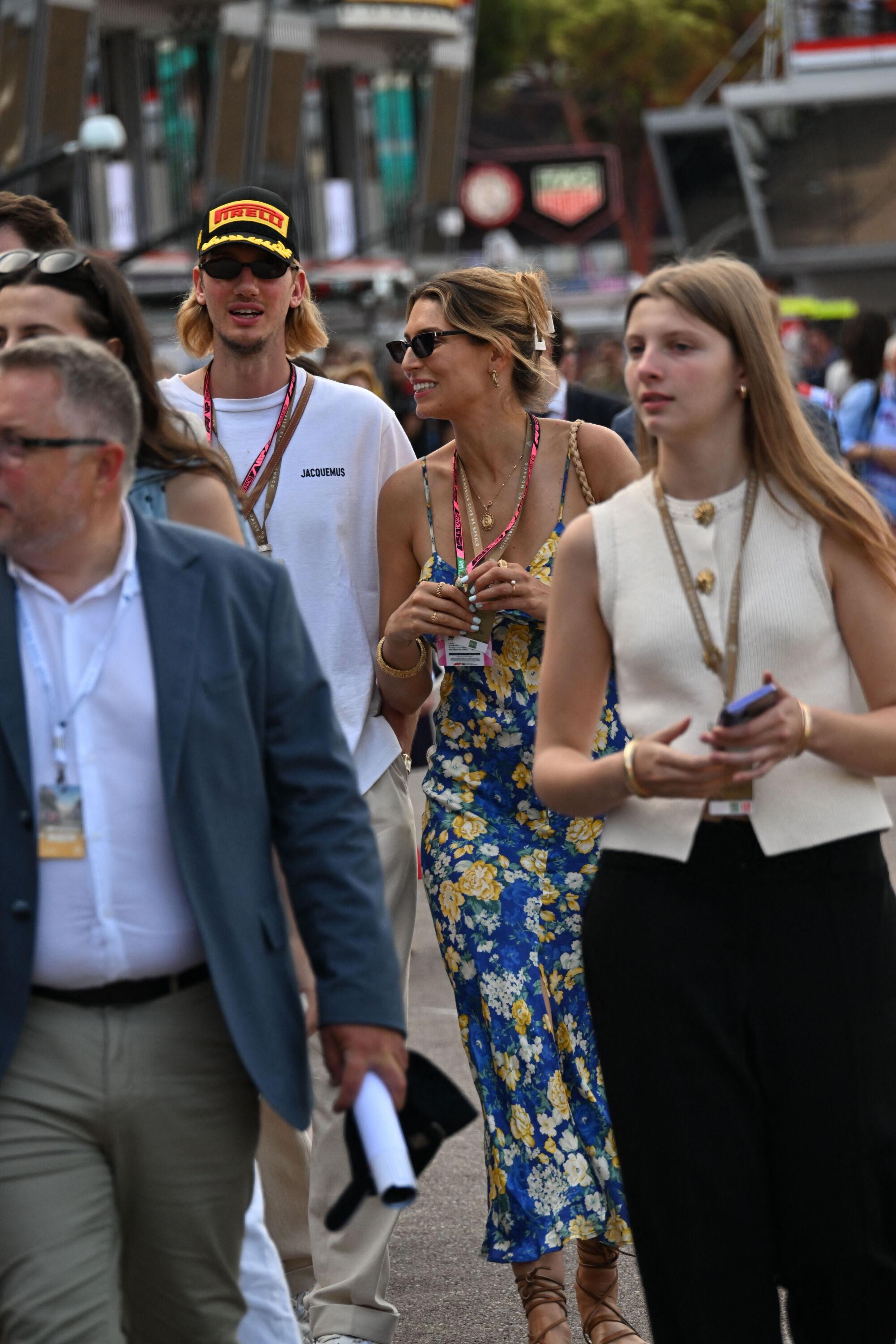 Laury Thilleman et Paul Mirabel : un duo stylé et souriant dans les ...
