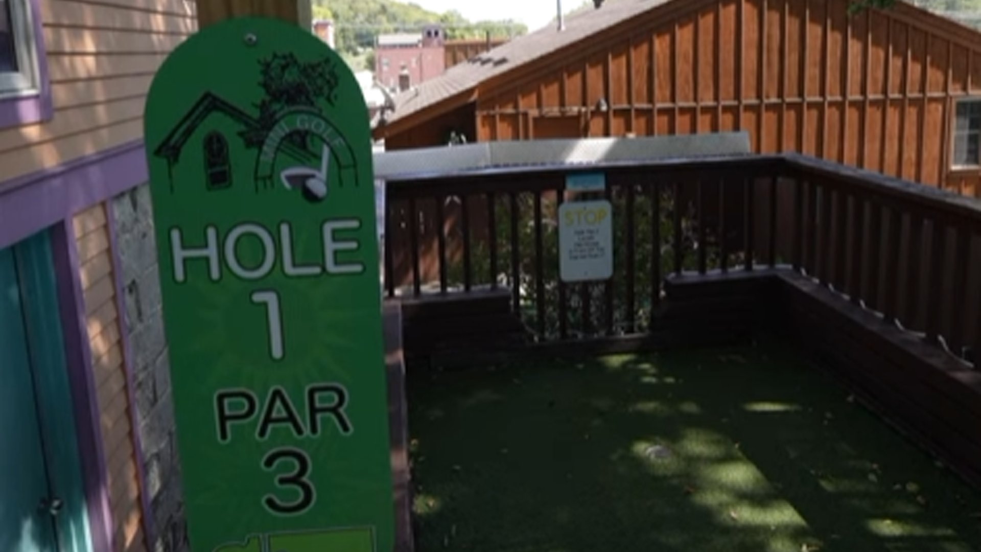 Parkville mini golf match: Holes 1–3