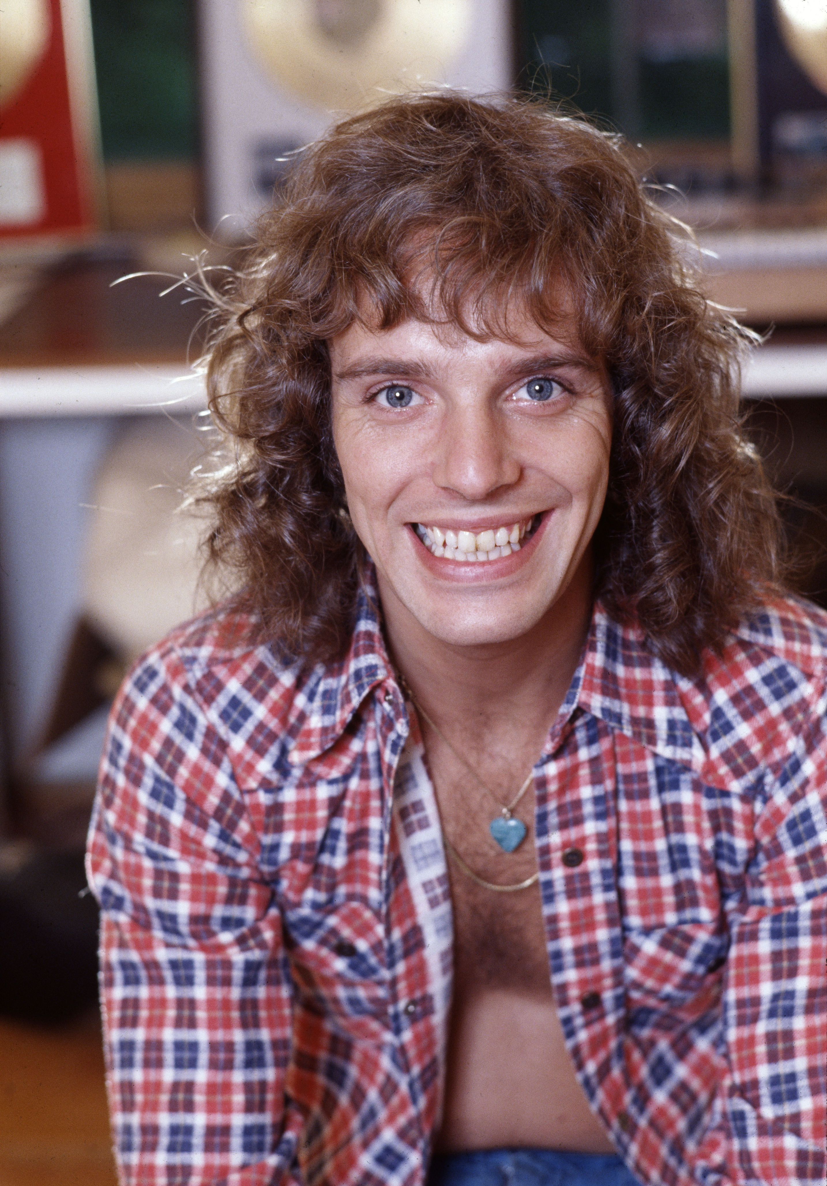 Peter Frampton jokes he 'did everything to enhance' his luscious hair ...