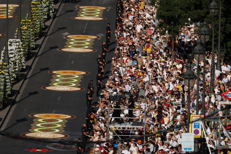 Pope Leo tells 1.2 million crowd in Madrid that God stands with the poor