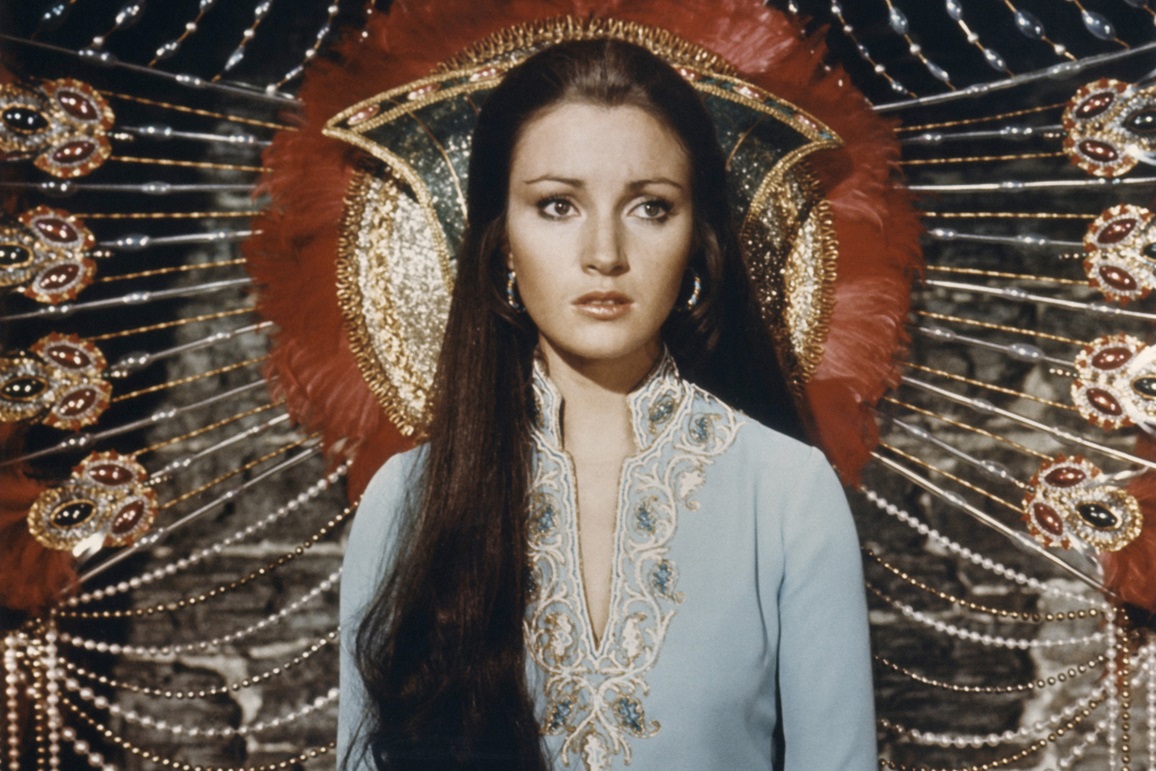 Former Bond girl Jane Seymour reveals she and Pierce Brosnan have been ...
