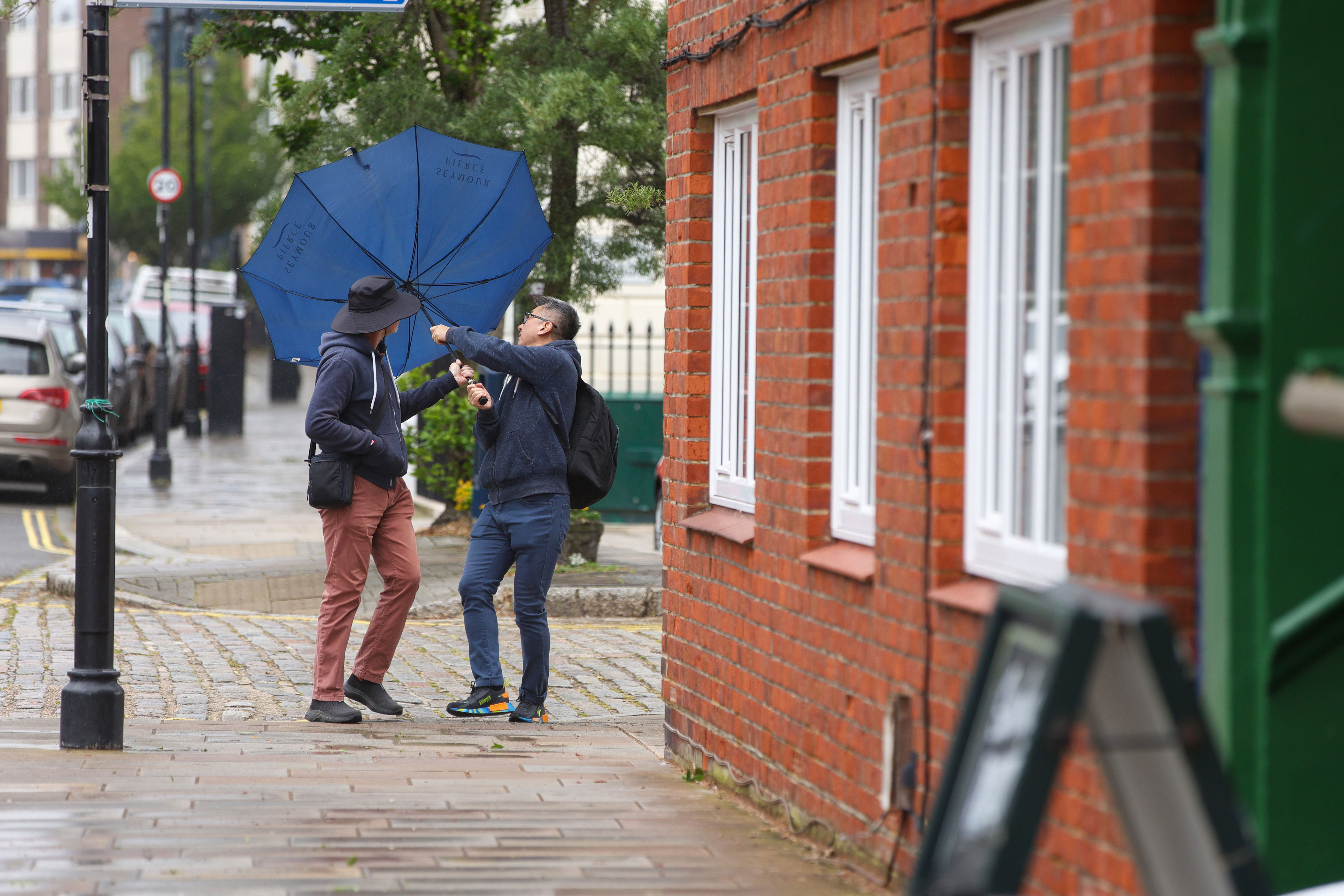 21 photographs showing yesterday's atrocious weather - with more ...