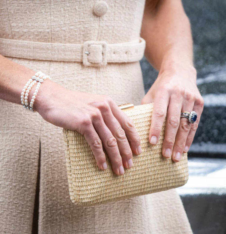 Kate Middleton wears Princess Diana’s heirloom pearl bracelet and a ...