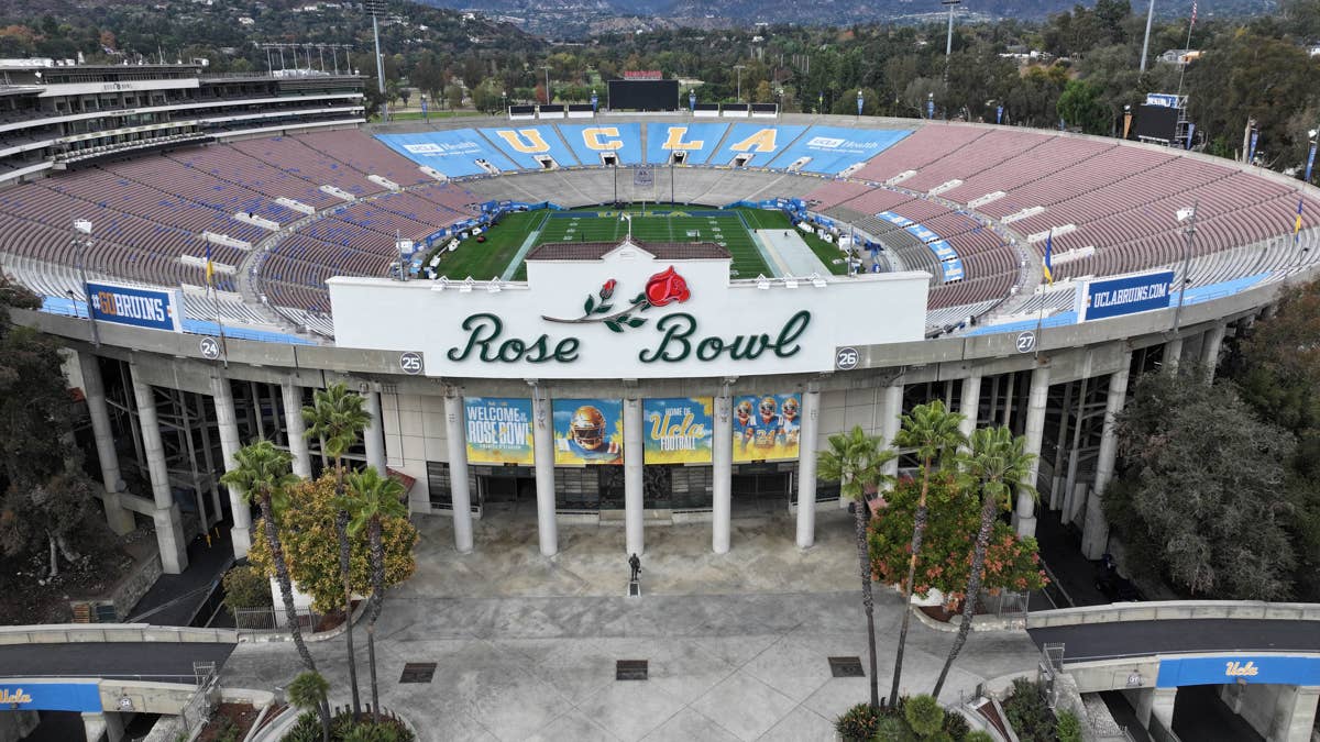 College football's 10 best stadiums named ahead of 2026 season