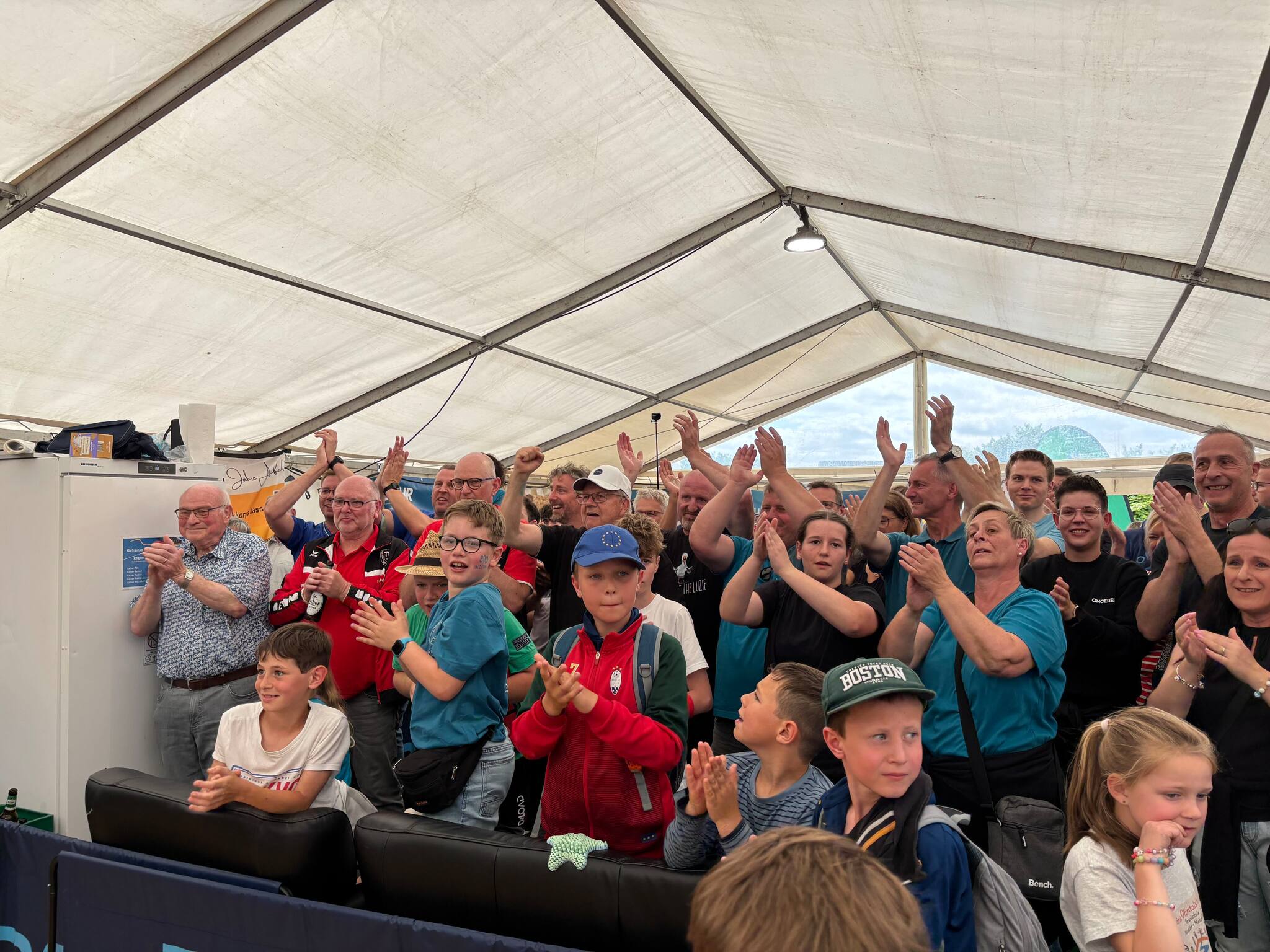 Geschafft! TTC Anzefahr holt den Weltrekord im Dauertischtennisspielen