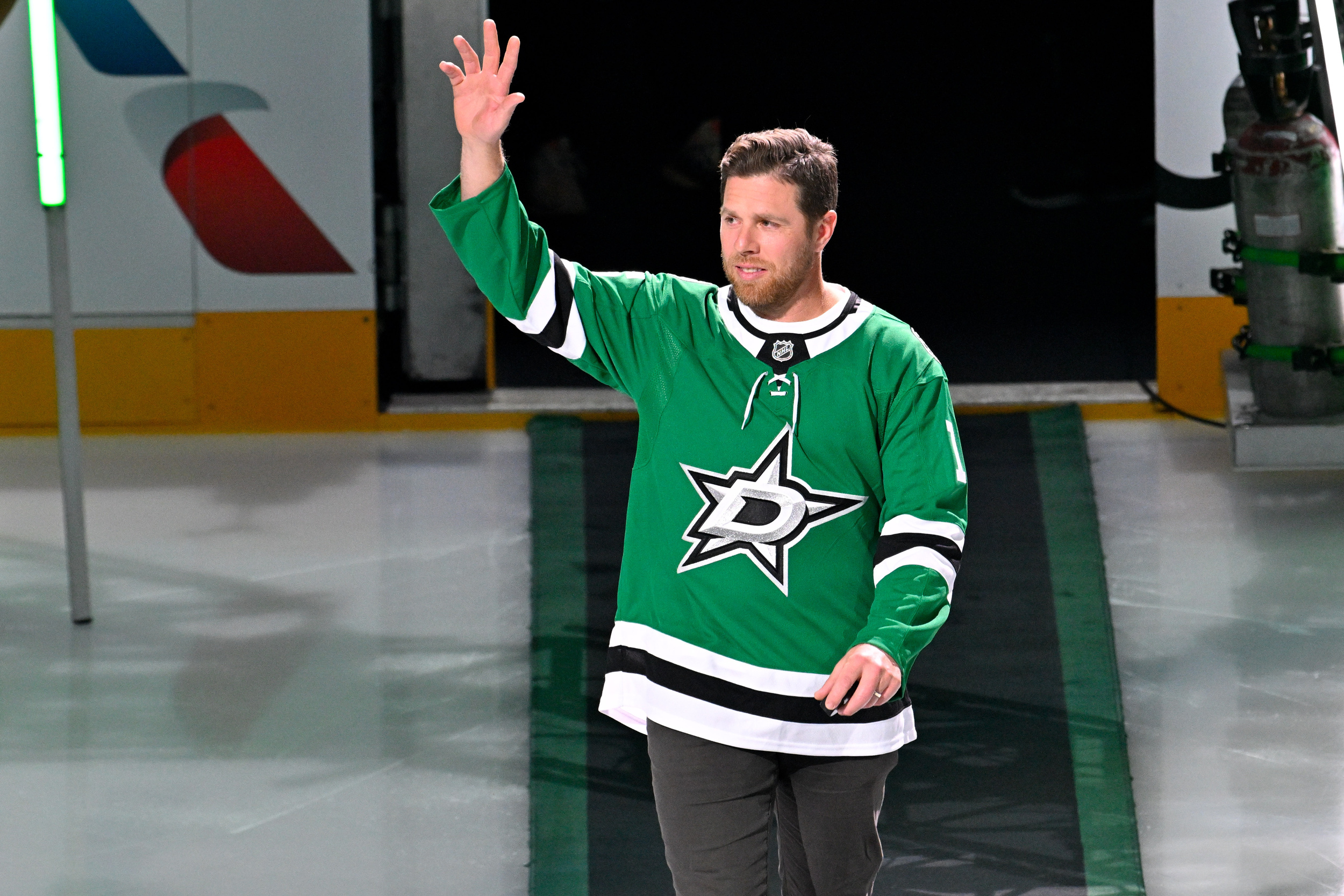 Joe Pavelski to coach the Maple Leafs? It’s not as crazy as it sounds