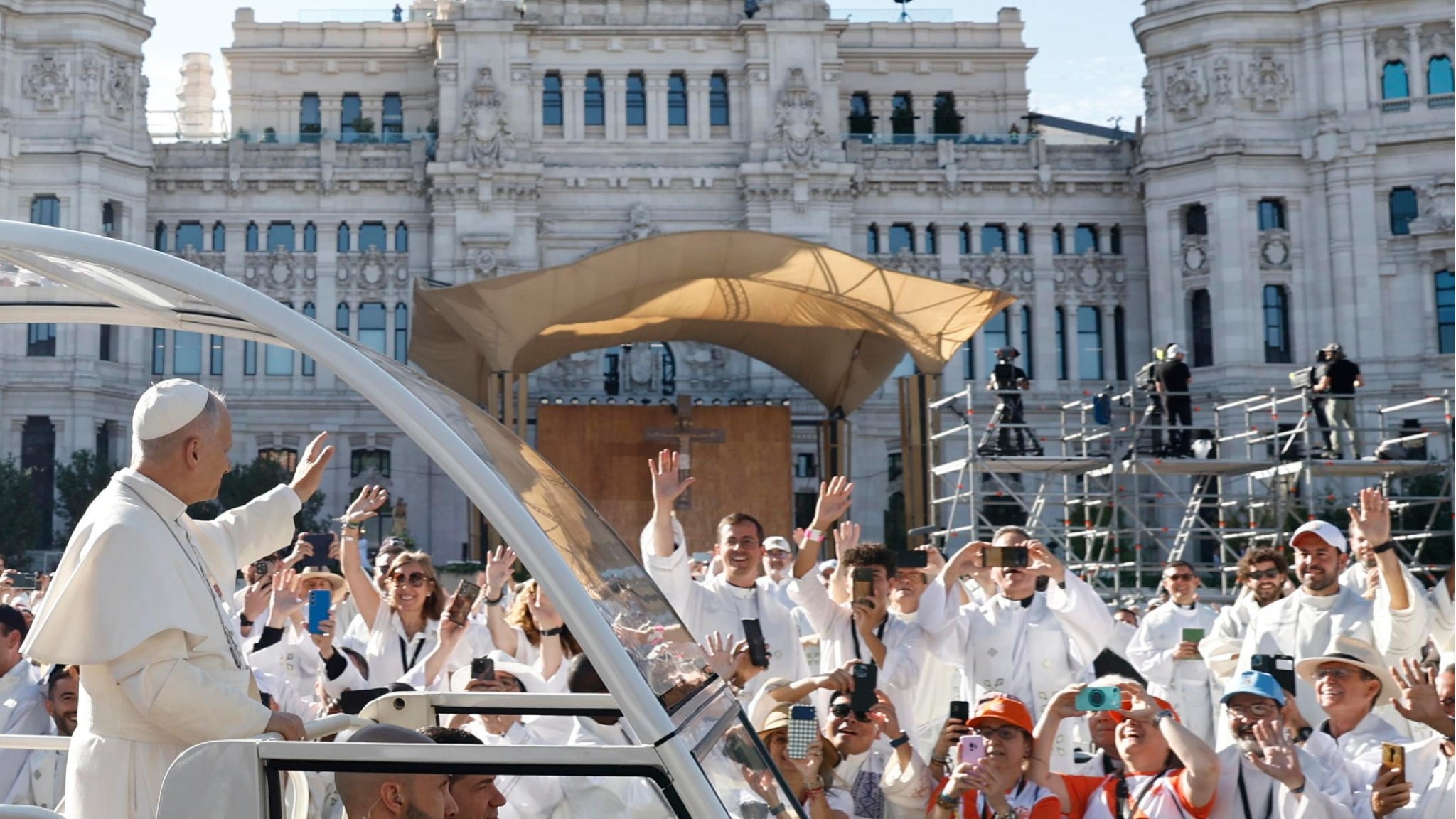 Il Pontefice a Madrid, appello alla pace, al dialogo e alla centralità ...