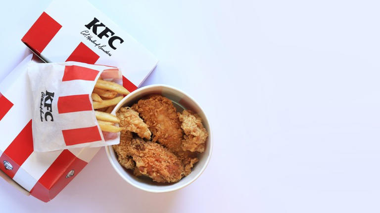 The legendary KFC sandwich fans called peak fast food chaos