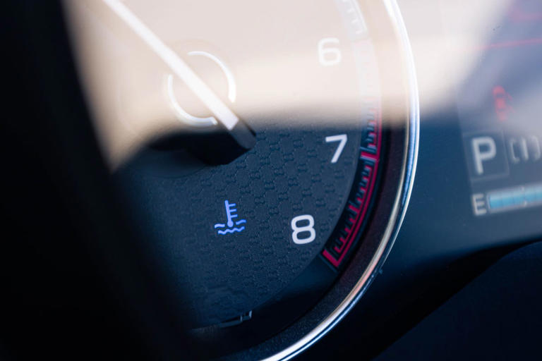 Mechanics say this quick check can prevent your car from overheating ...