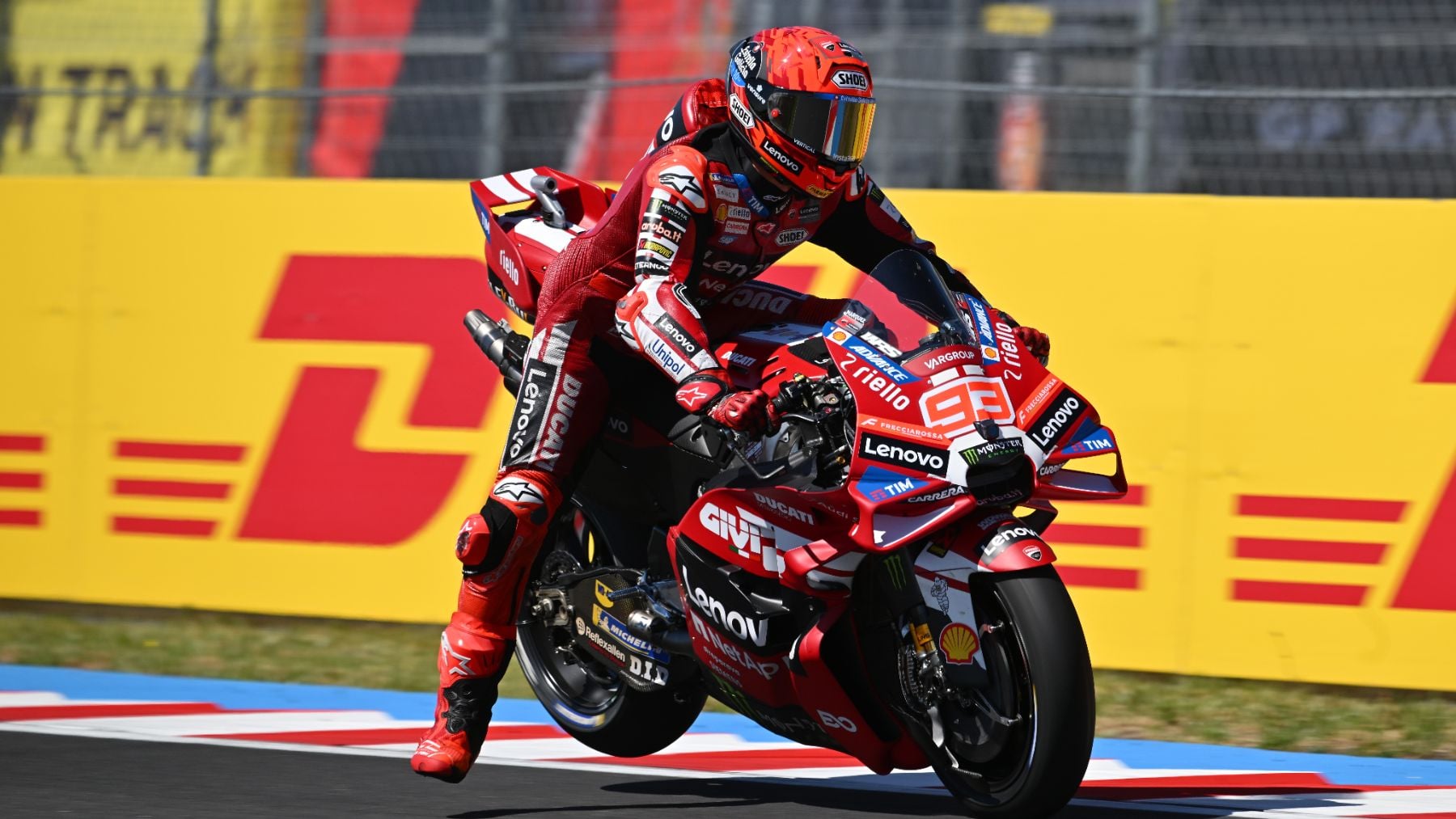 Histórico Márquez: logra su victoria 100 y se mete en la lucha por el ...
