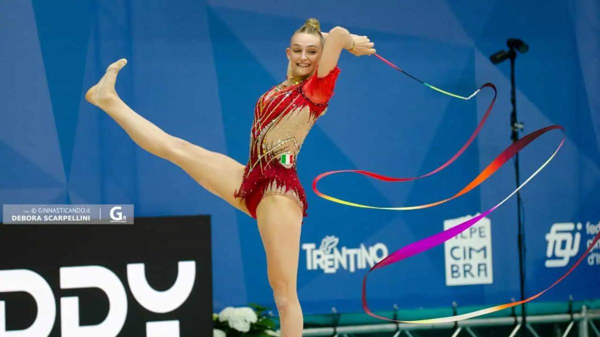 Tara Dragas conquista l'oro a palla e nastro ai Campionati Nazionali ...