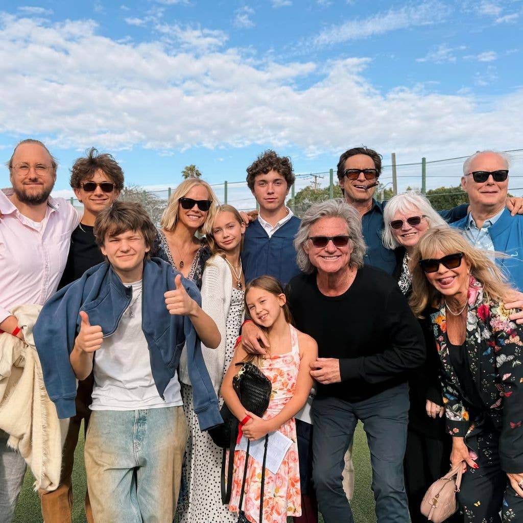 Goldie Hawn's genes are stronger than ever in family photo with ...