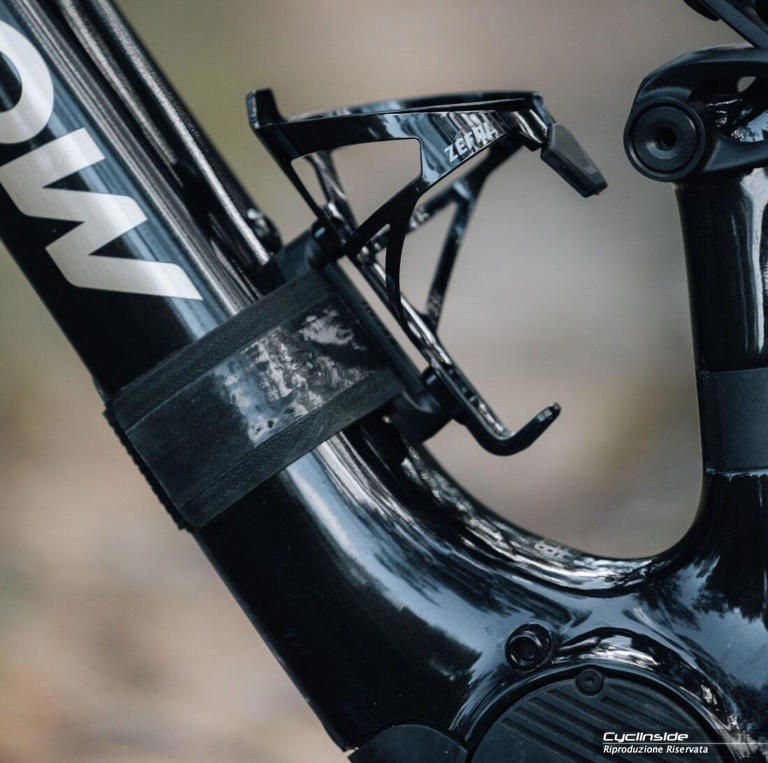 Zéfal Universal Cage Mount: più spazio per borracce e accessori su ogni ...