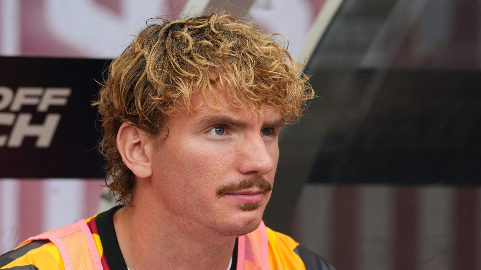 Fußball: Spieler-Frisuren - Woltemade auf die eins!