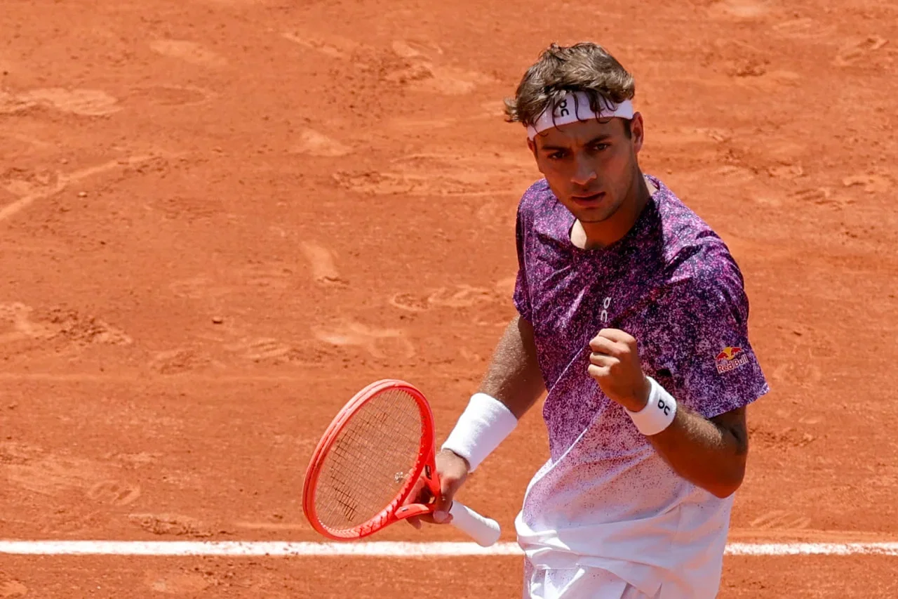 Roland Garros final: Cobolli fights back to level match against Zverev