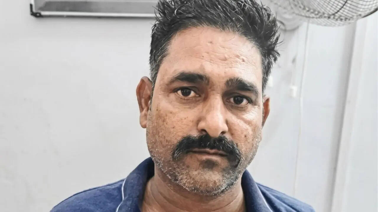 Extortion gang kingpin’s wife arrested for laundering money