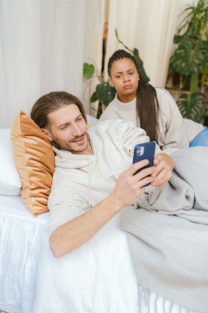 51 stories of cheaters being caught through simple mistakes