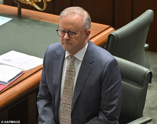 Historic Newspoll shows One Nation has surged ahead of Labor as ...