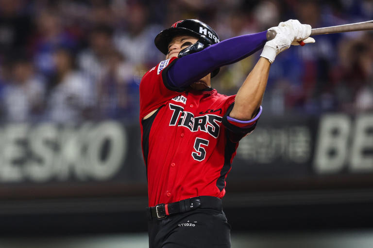 Kim Do-yeong hits 18th, overtakes Austin