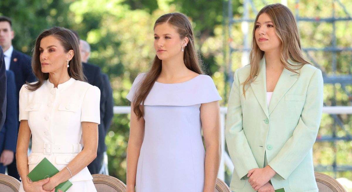 De azul royal y verde menta: así han deslumbrado la princesa Leonor y ...