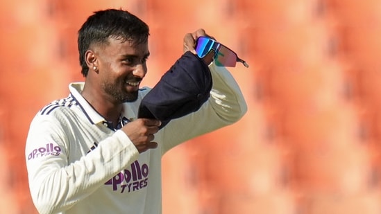 History on debut: Manav Suthar achieves rare 25-year feat to leave ...