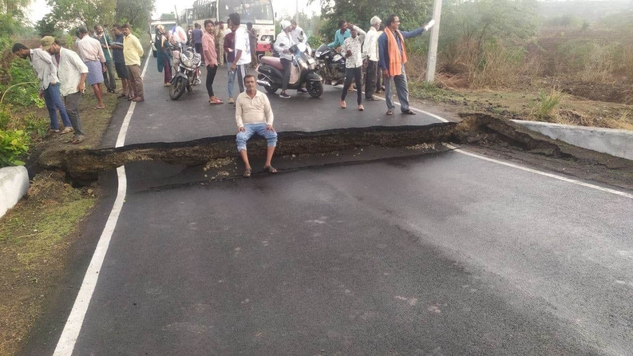 Karnataka: Chimmanachoda bridge collapse disrupts connectivity, locals ...