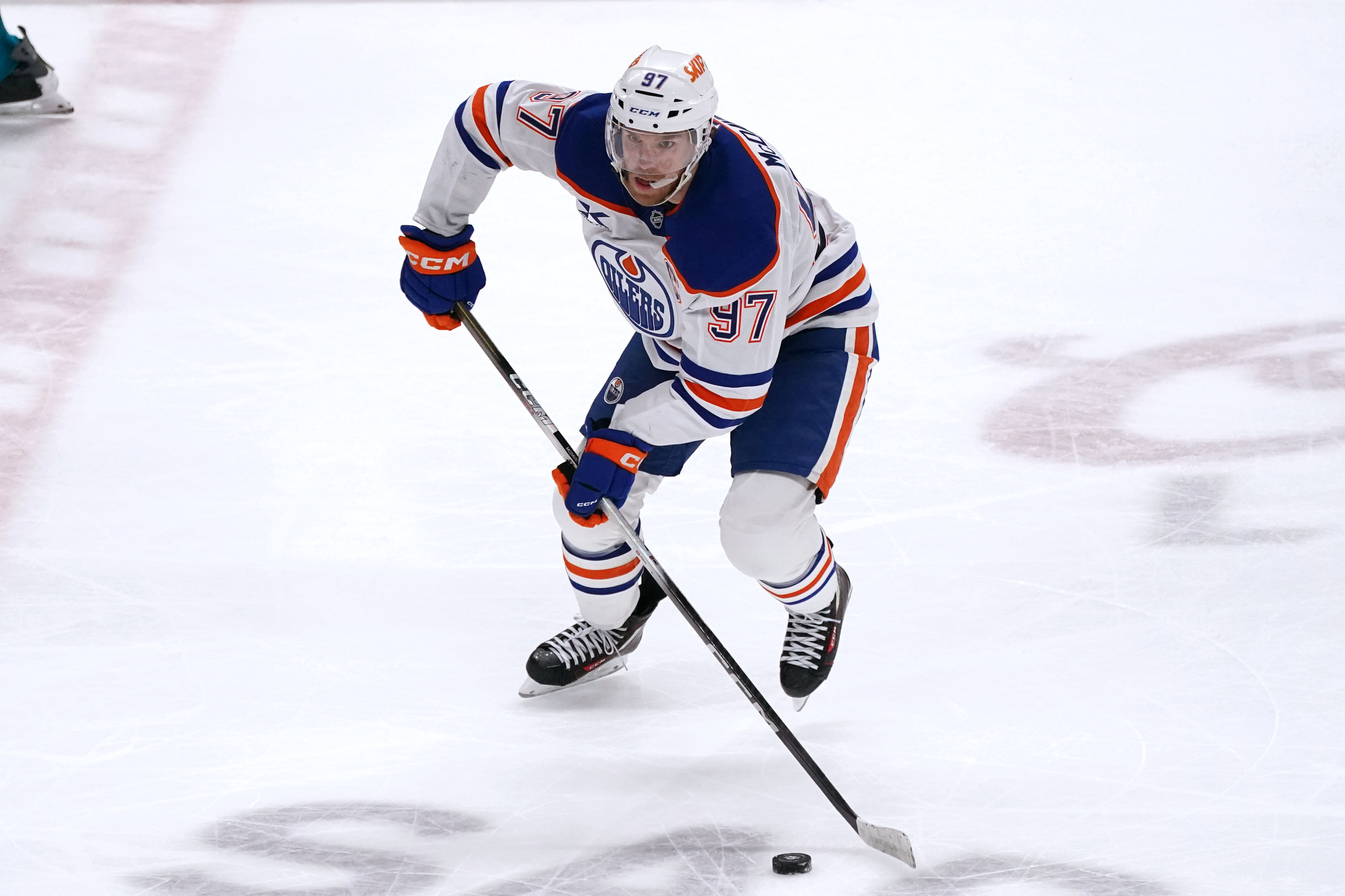 Connor McDavid wins Ted Lindsay Award