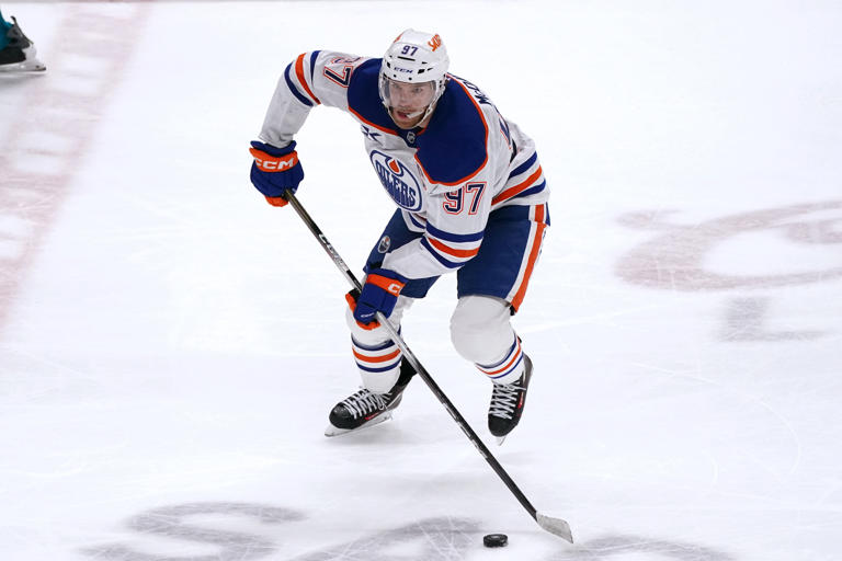 Connor McDavid wins Ted Lindsay Award