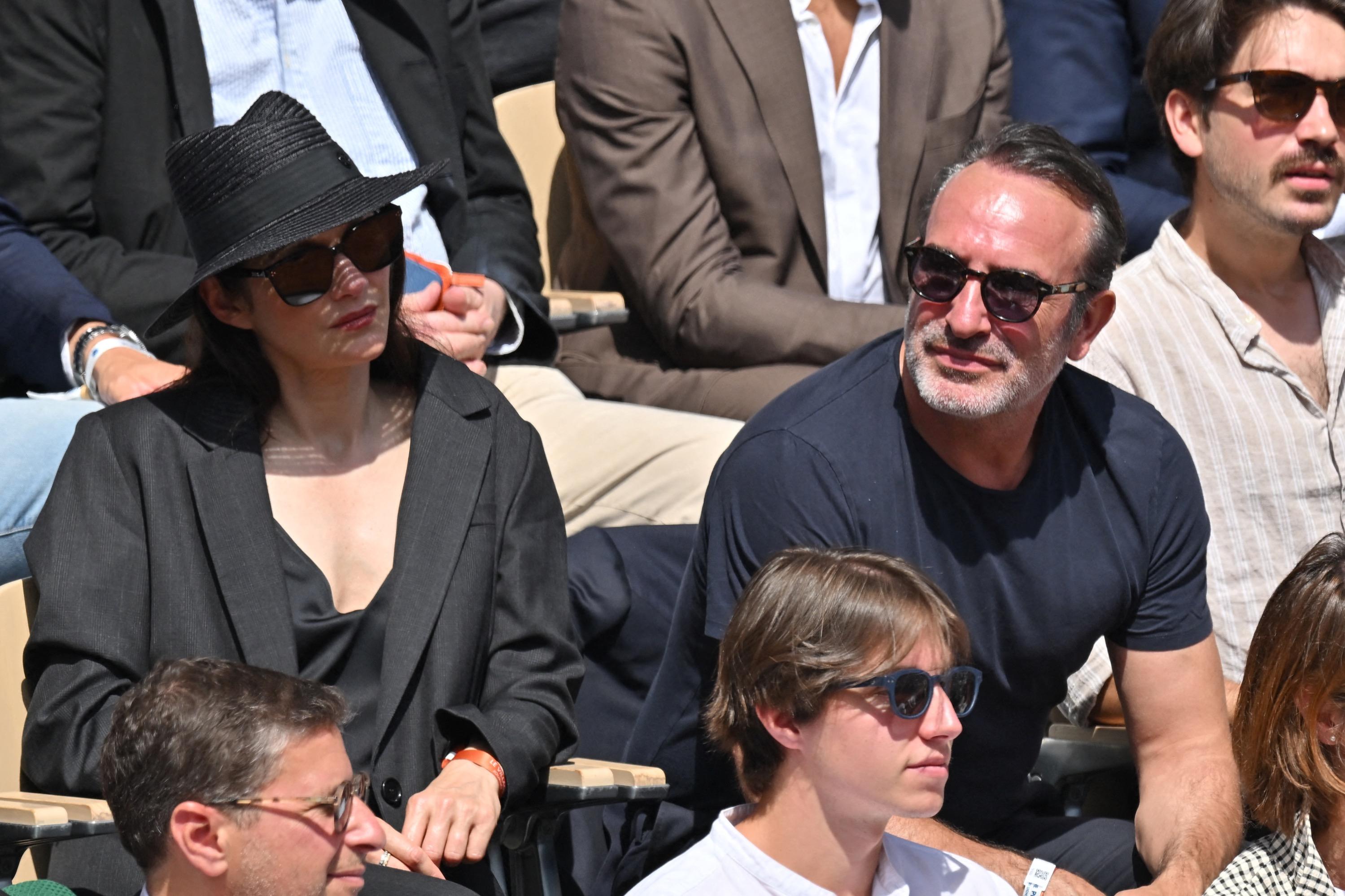 Guillaume Canet et son fils Marcel dans les tribunes de Roland-Garros ...