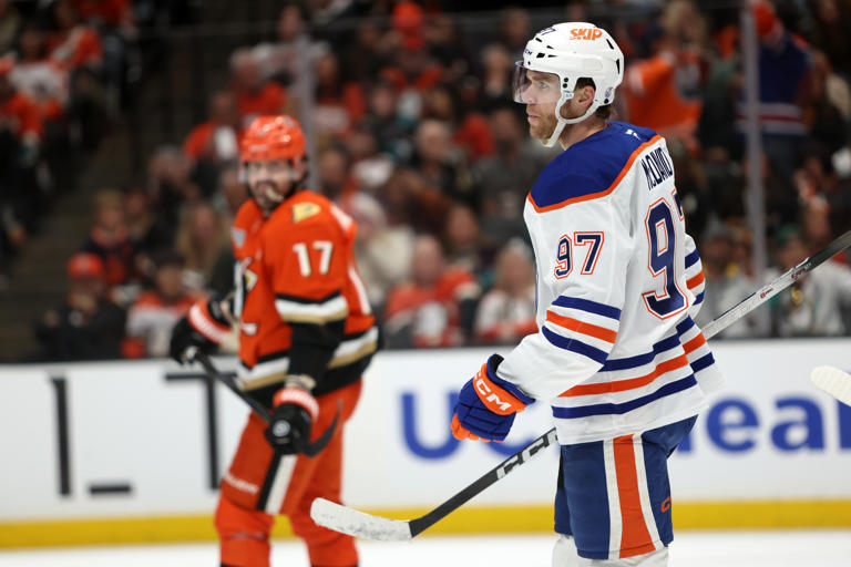 McDavid wins fifth Ted Lindsay Award, matching Wayne Gretzky’s record