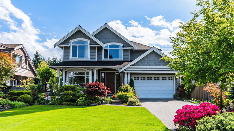 Skip the gravel: The driveway edging that adds visual interest to your ...