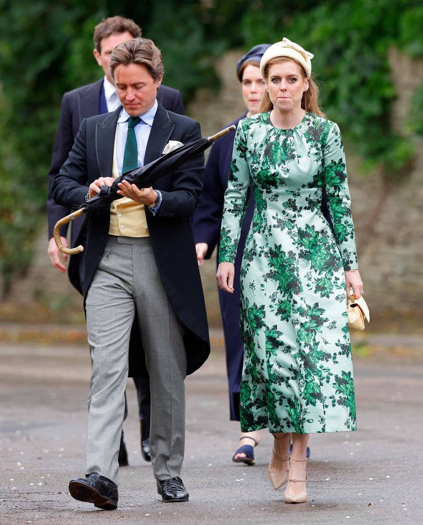Princess Beatrice and husband Edoardo Mapelli Mozzi share look of love ...