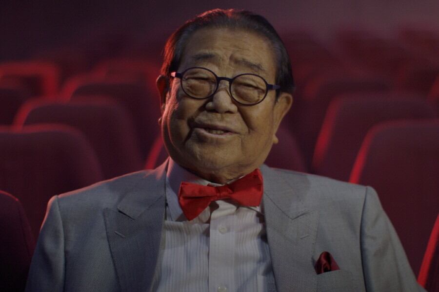 Song Hae hosts 'Korea Sings' past 60, world's oldest TV music MC