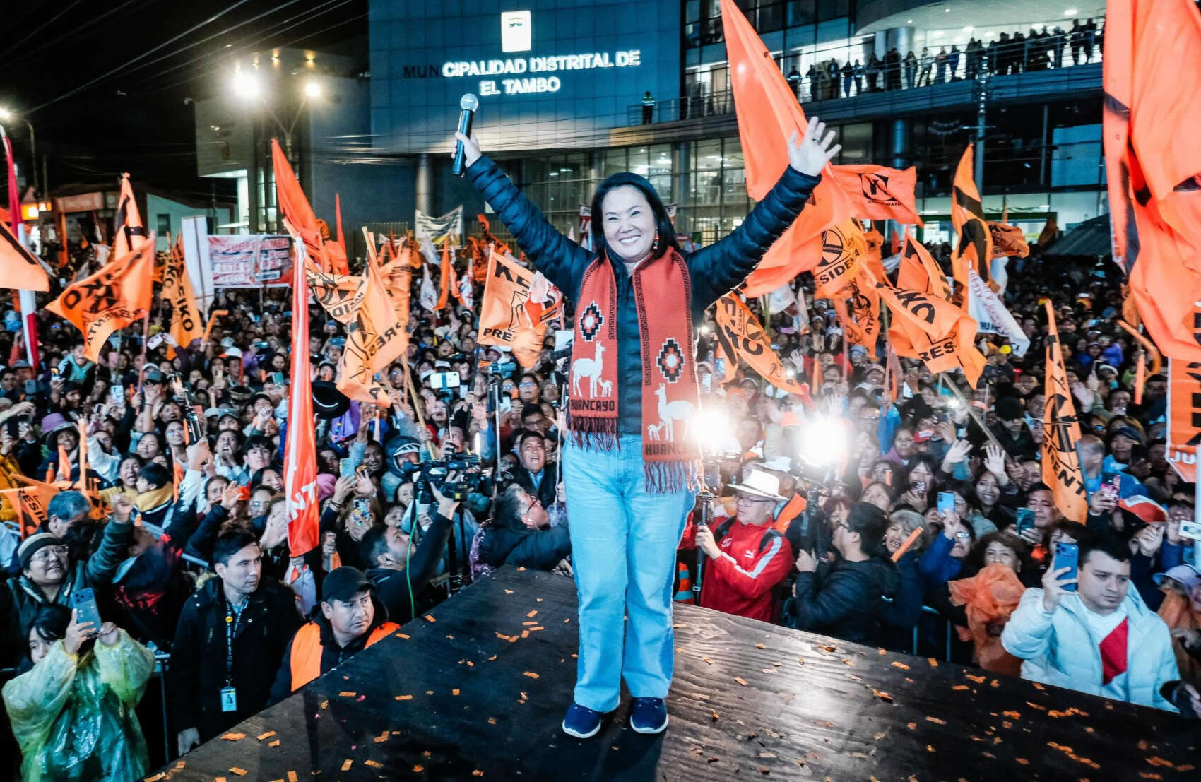 Perú en vilo: Keiko Fujimori obtiene una estrecha ventaja en los ...