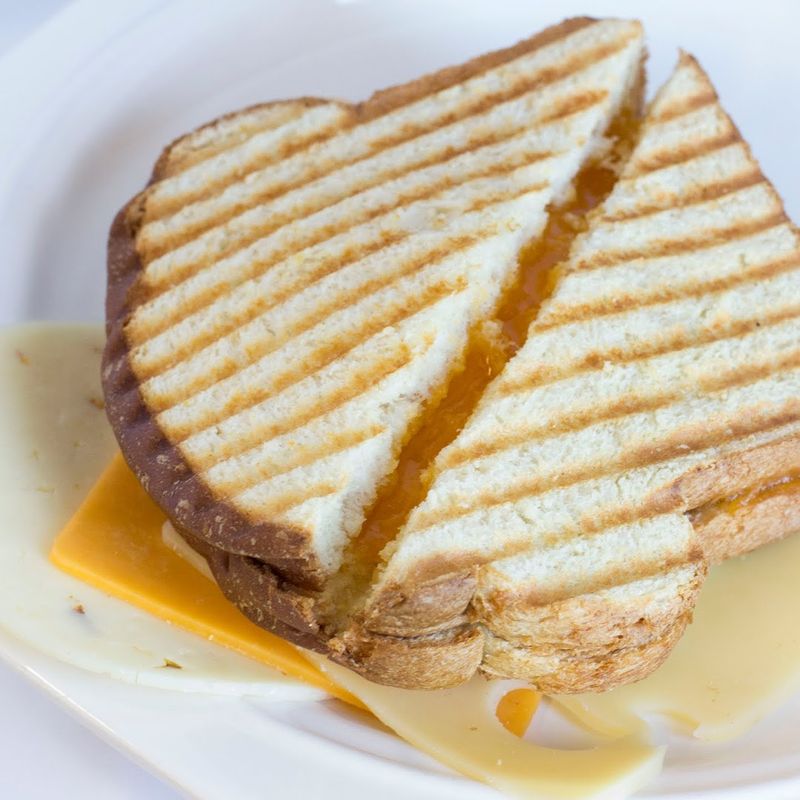 This Mennonite market in Virginia draws crowds for its homemade sandwiches