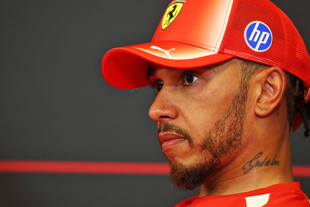 Hamilton spreekt na podium met Ferrari eerst over Mercedes: "Wat een auto"