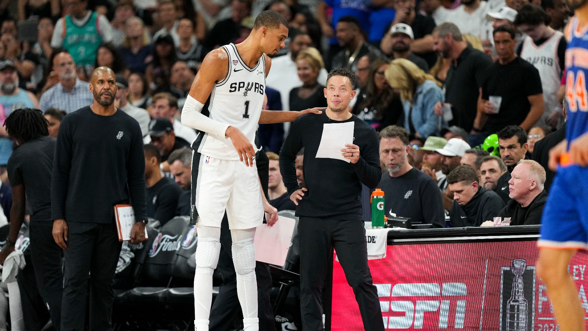 San Antonio Spurs' game 3 strategy and key players
