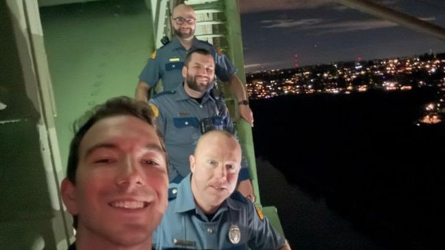 2 teens arrested after climbing Tacoma Narrows Bridge cables, blocking ...