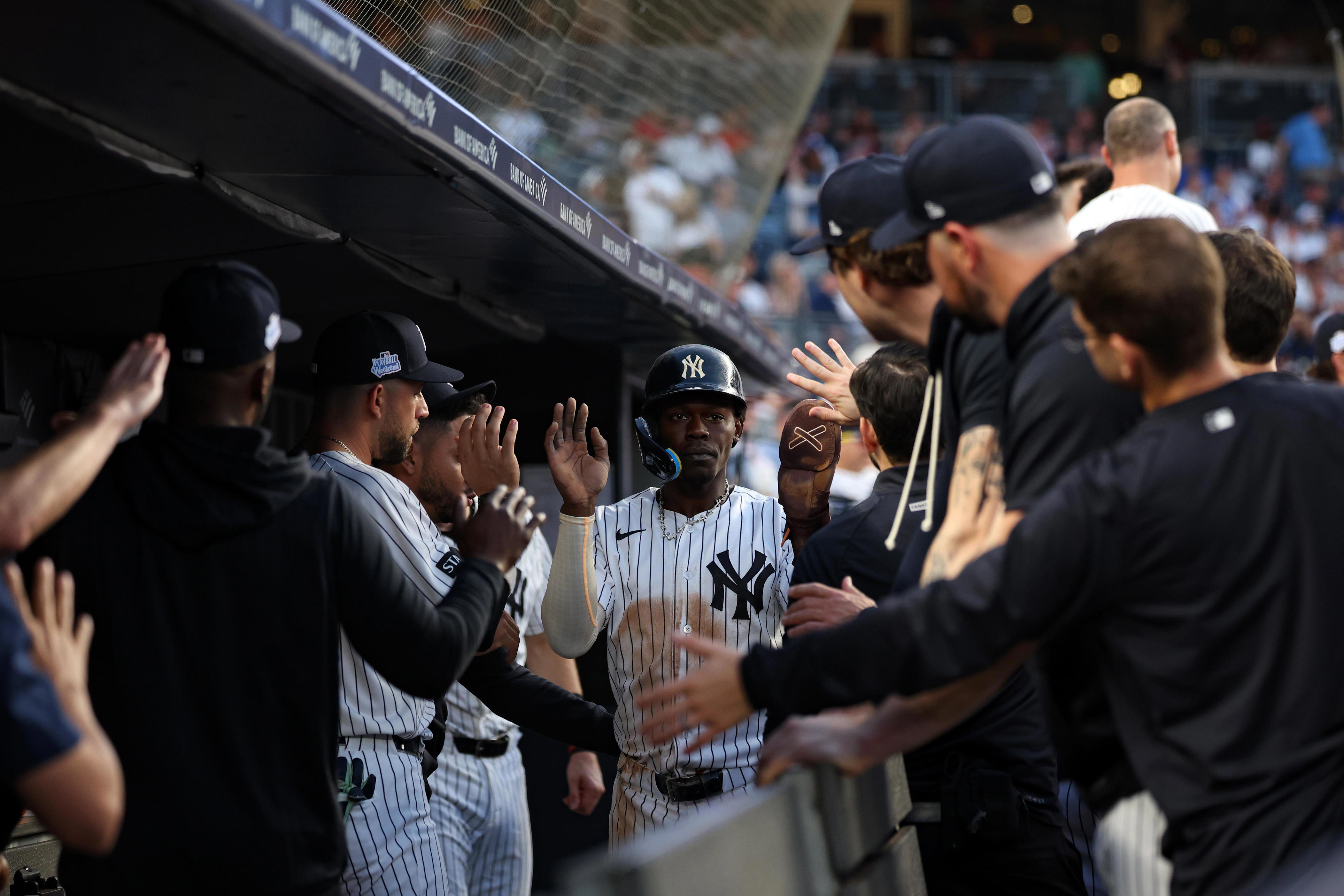 Yankees back in first-place tie as two-homer eighth keys win over Red Sox