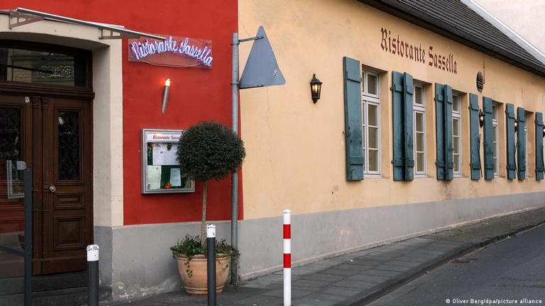 German political rivals revive 'pizza connection'