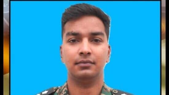 Tributes paid to army officer killed during anti-terror op in Rajouri