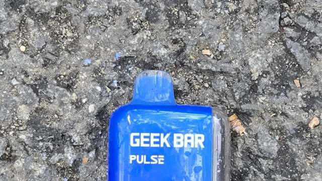 Disposable vape tossed on neighborhood sidewalk sparks calls to ban ...